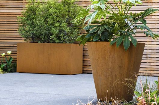Contemporary Garden Planters, Plant Pots & Containers - IOTA UK