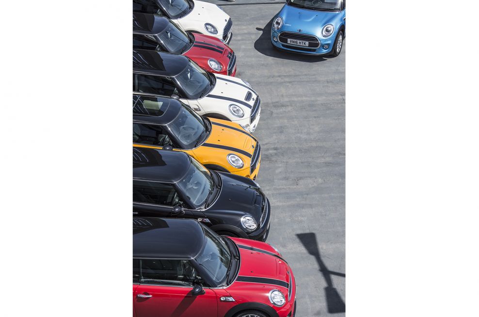 BMW Retail Centre, Cheltenham – Bespoke Stainless Steel Planters ...