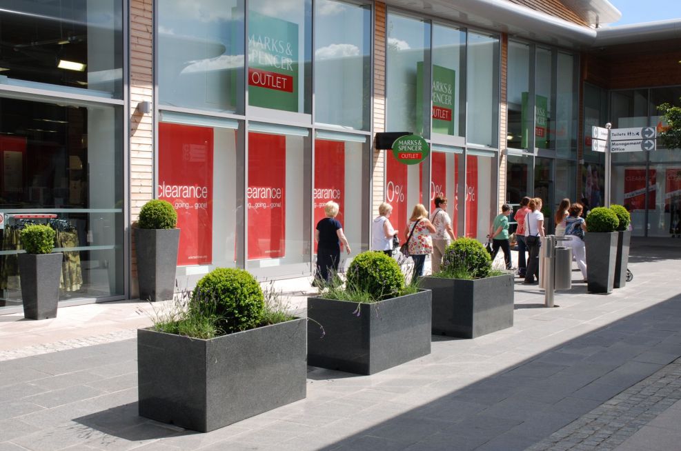 'The Outlet' Designer Shopping Mall - Large Modern Granite Plant ...