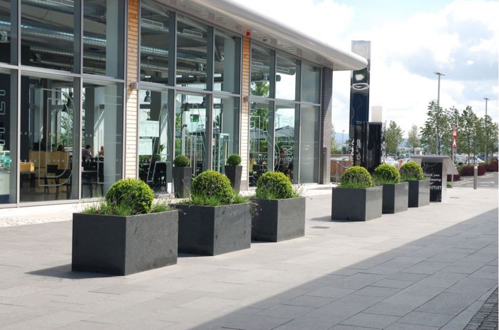 'The Outlet' Designer Shopping Mall - Large Modern Granite Plant ...