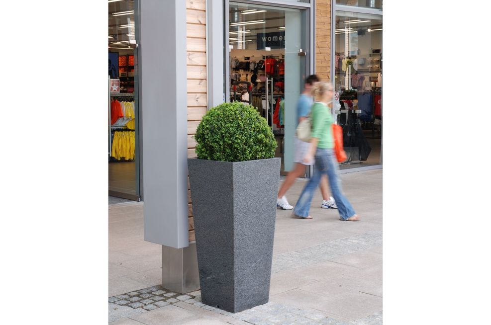 'The Outlet' Designer Shopping Mall - Large Modern Granite Plant ...