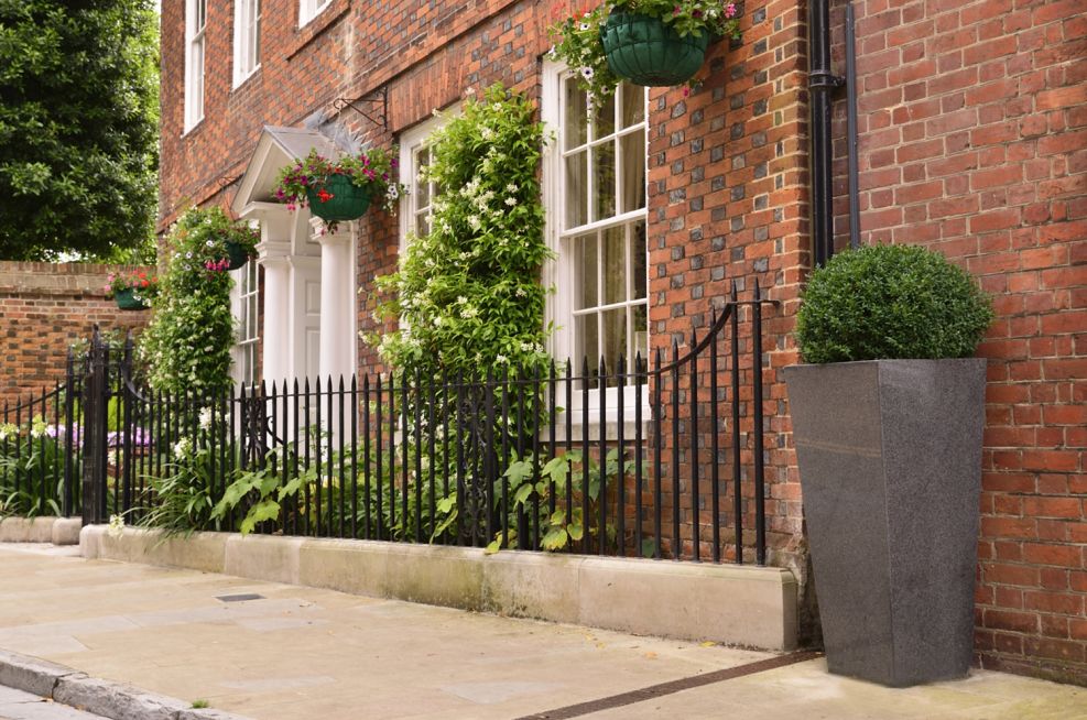 Tapered Granite Planters for Public Realm and Urban Streetscapes ...